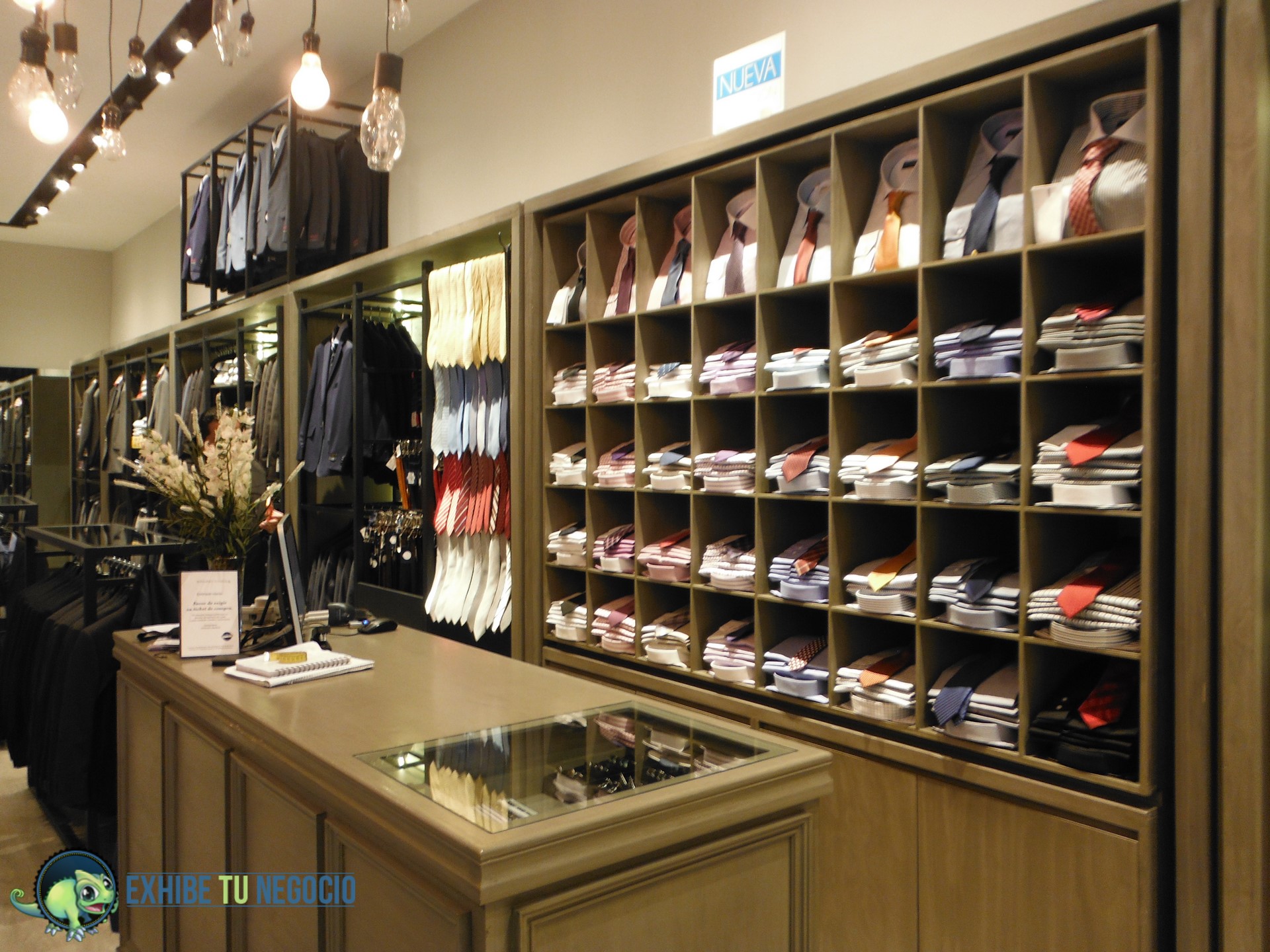 Racks para tiendas de Ropa - Muebles Para Negocio